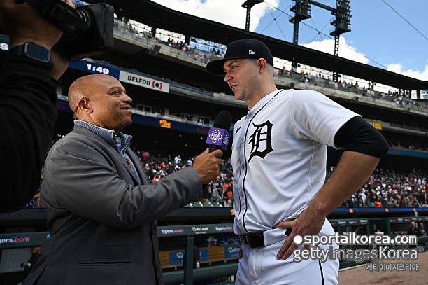 "울컥했어요" 사이영상 수상자 무슨 일?... 커리어 첫 완봉승! 94구 13K ‘매덕스’ 달성