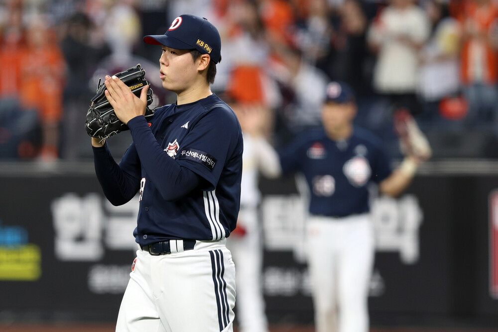 ‘6⅔이닝 퍼펙트’ 대굴욕 두산, ‘SUN의 남자’만 빛났다…복귀전서 QS 호투, 암울한 팀에 희망 남겨