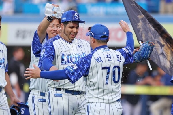 'QS 머신' 후라도, KBO 데뷔 첫 완봉승으로 위닝시리즈 견인 '그러나'...불운은 결국 혼자 이겨내야 하나