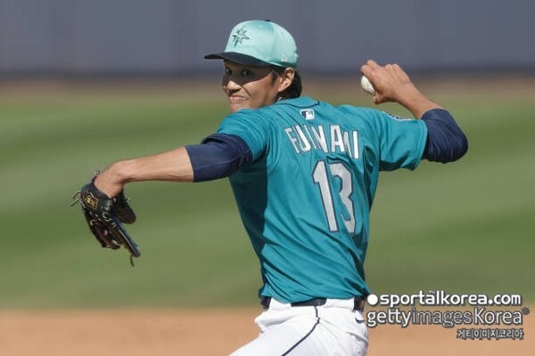 "컨트롤 전혀 없다" 혹평→ML 재진입 실패 '한때 오타니 라이벌' 日 165km 파이어볼러, NPB 복귀...요코하마 行