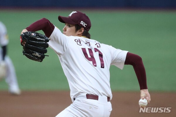 ‘오타니를 이길 유일한 투수?’...156㎞ 쾅! ‘쾌조의 컨디션’ 안우진, WBC 1선발 카드 될까