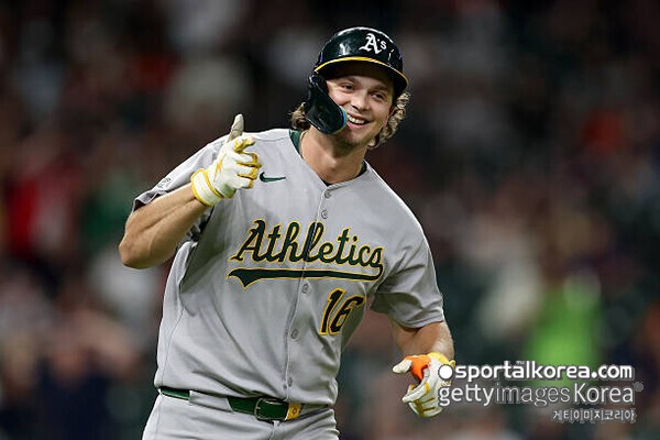 ‘MLB 150년 사상 처음’ 어디서 이런 괴물 신인이? 22세 좌타자 커츠, ‘1G 4홈런+19루타’ 새 역사 작성