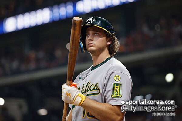 ‘MLB 150년 사상 처음’ 어디서 이런 괴물 신인이? 22세 좌타자 커츠, ‘1G 4홈런+19루타’ 새 역사 작성