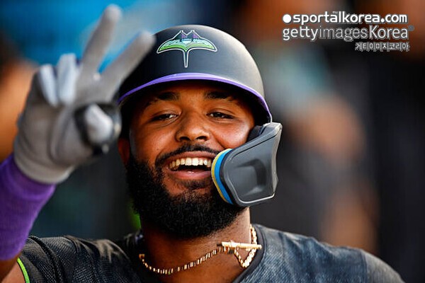 ‘충격적인 파워’ 2003년에 무슨 일 있었나? KBO도 MLB도 ‘우타 거포’ 약진…김하성 동료가 ‘신기록’ 도전한다