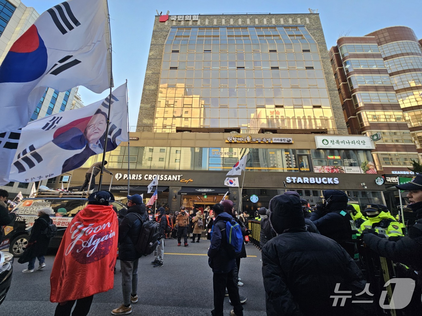 비상계엄 1년 후에도 둘로 갈라진 광장…내란 청산 vs 계엄 정당(종합)